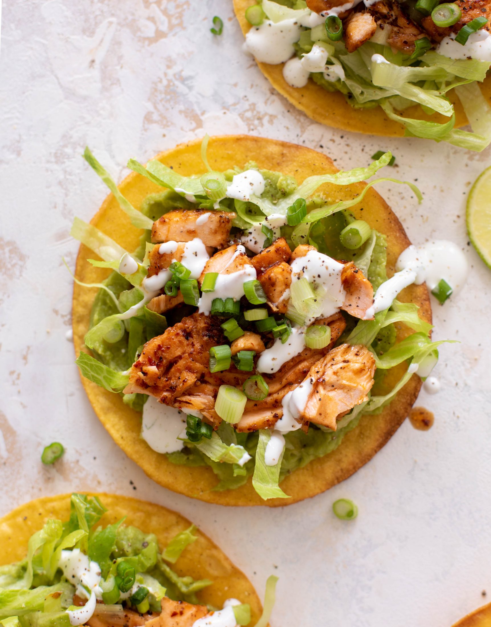 Tostadas de Saumon au Chili et au Citron Vert – Mes Recettes Faciles